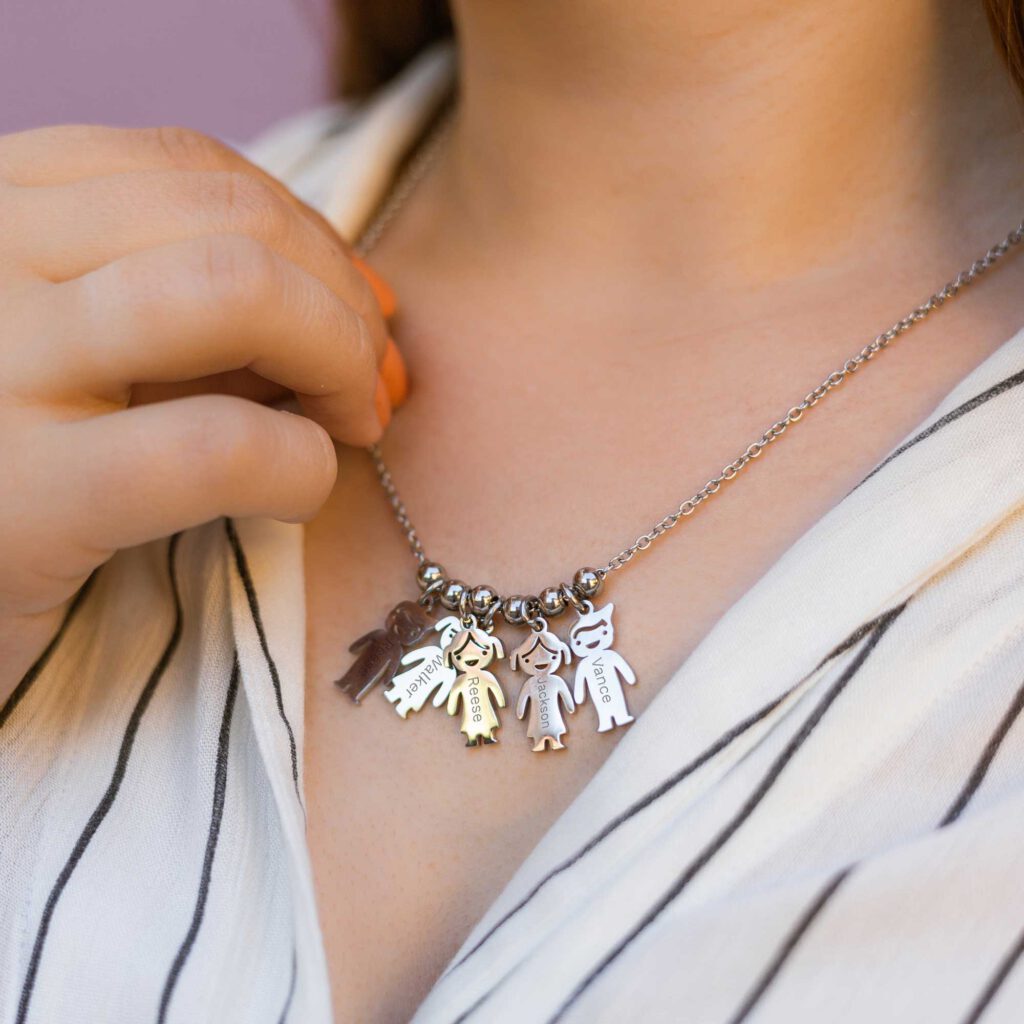 Mom Necklace with Kid Charms [Boy & Girl] | FARUZO