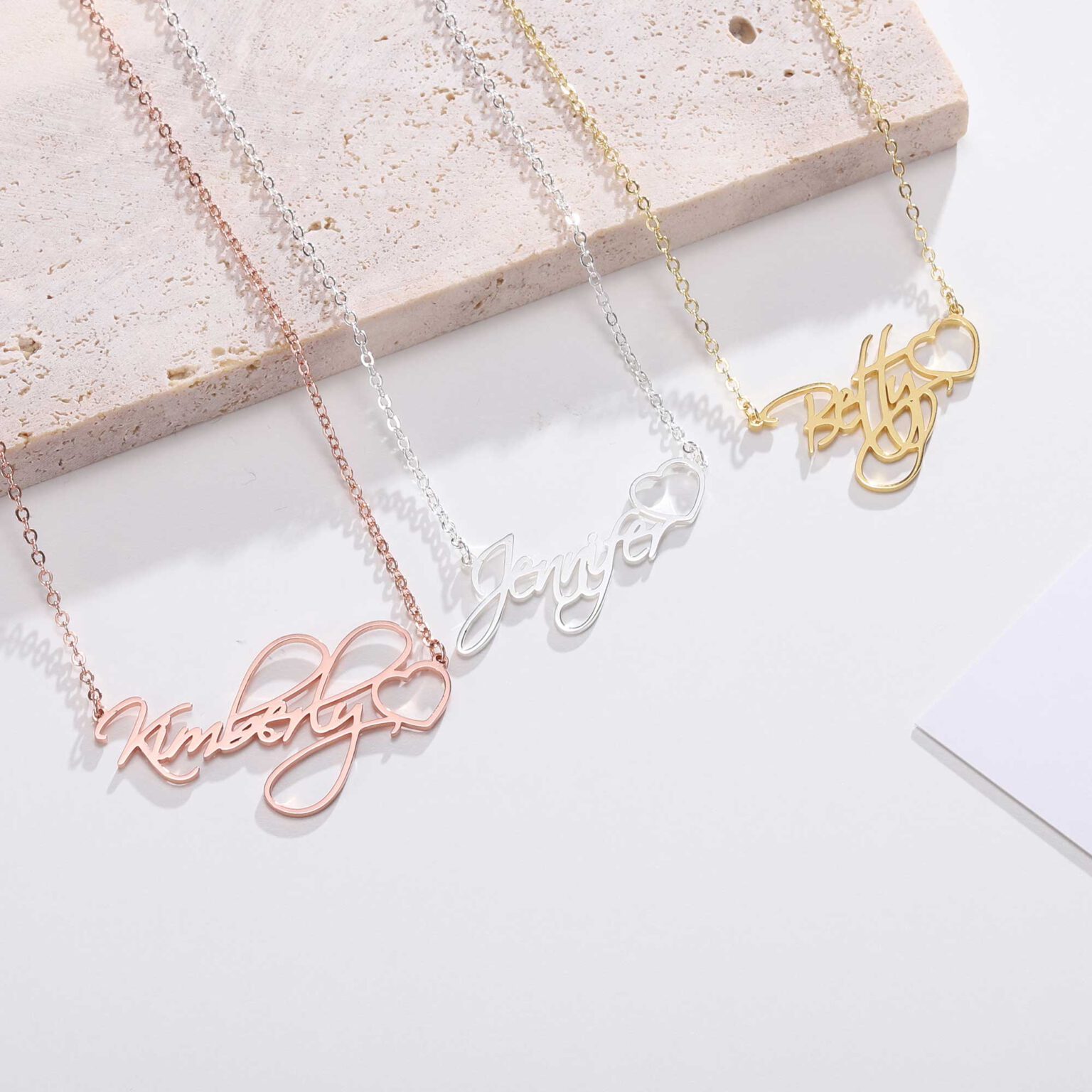 Cursive Script Heart Name Necklace [Personalized] | FARUZO