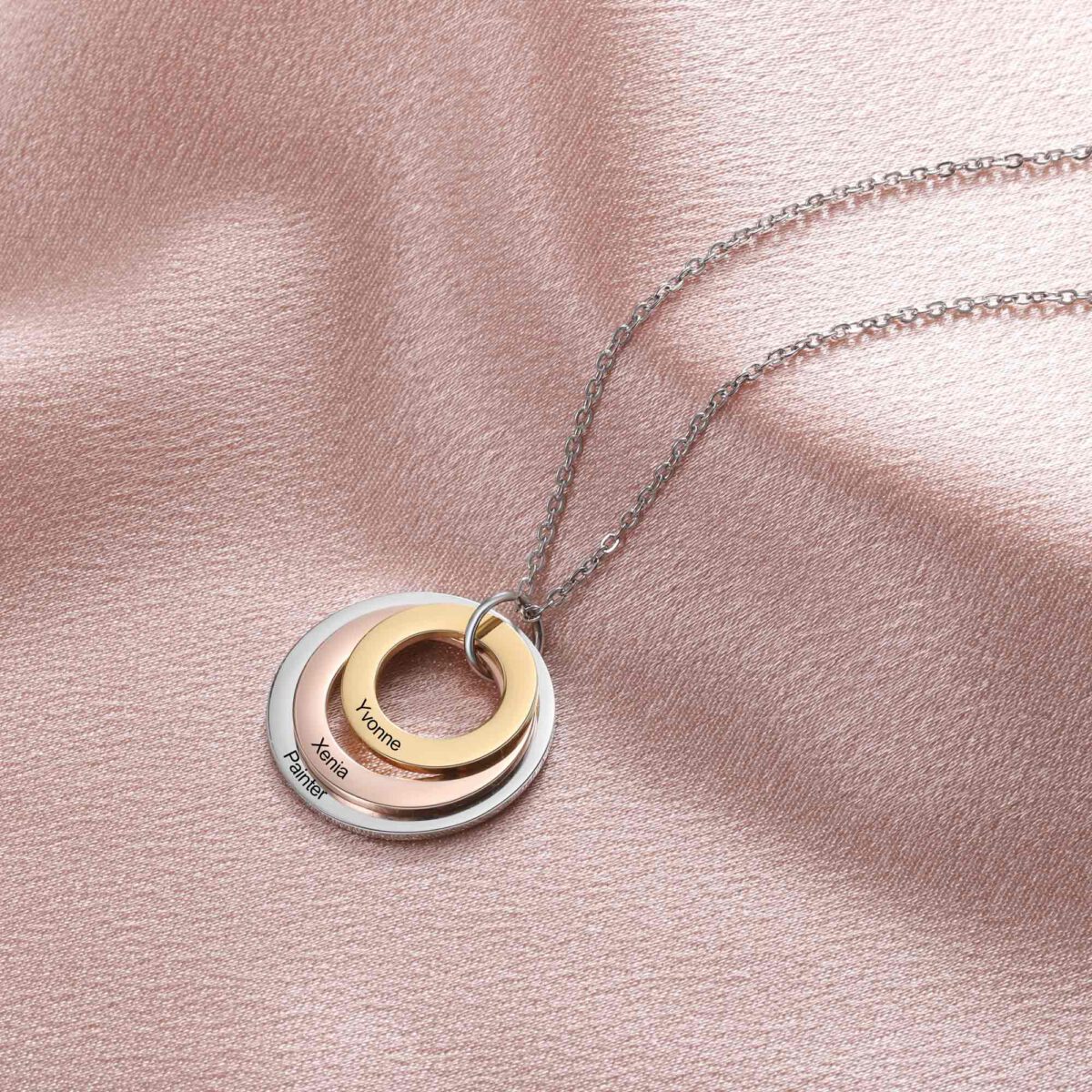 Personalized Mom Necklace - Engraved Necklace for Mom [2-3] | FARUZO